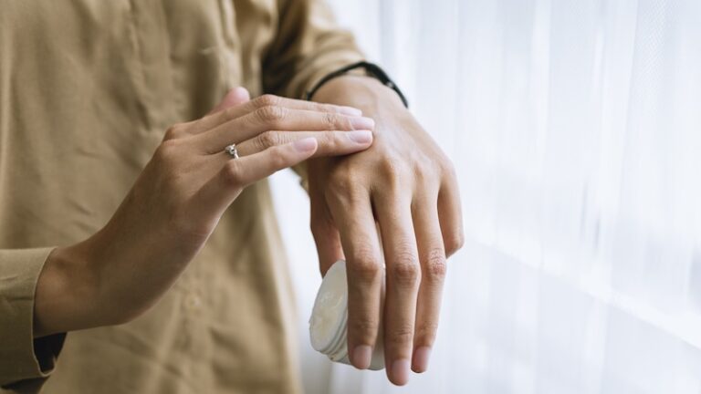 Spongiotic Dermatitis: Causes, Treatments, and Prevention Measures